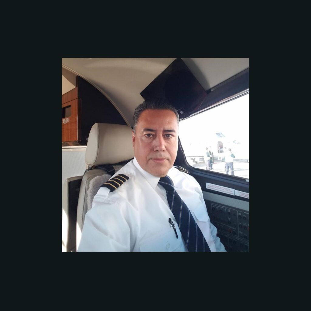 Pilots – LIN AVIATION SERVICES